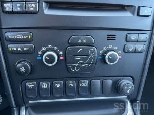 Melns Volvo XC90 2008 Kuldīga, ar dzinēja tilpumu 2.40 L un nobraukumu 333 tūkst. km par 7690 €, foto 22 vietnē AUTOMOTO.COM.LV