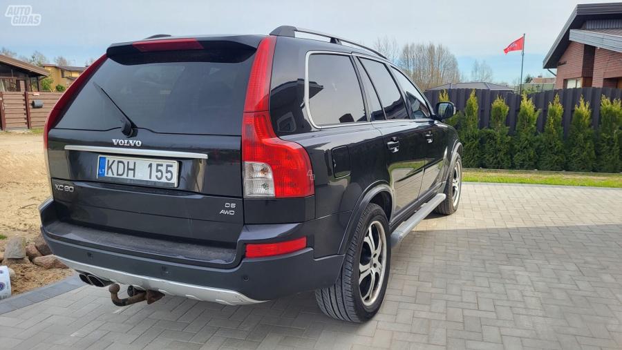 Melns Volvo XC90 2008 Plungė, ar dzinēja tilpumu 2.40 L un nobraukumu 385 tūkst. km par 3100 €, foto 5 vietnē AUTOMOTO.COM.LV