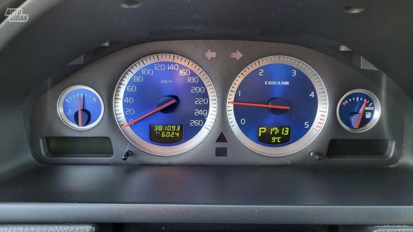 Volvo XC90 2008 Plungė vietnē Melns Volvo XC90 2008 Plungė, ar dzinēja tilpumu 2.40 L un nobraukumu 385 tūkst. km par 3100 €, foto 6 vietnē AUTOMOTO.COM.LV