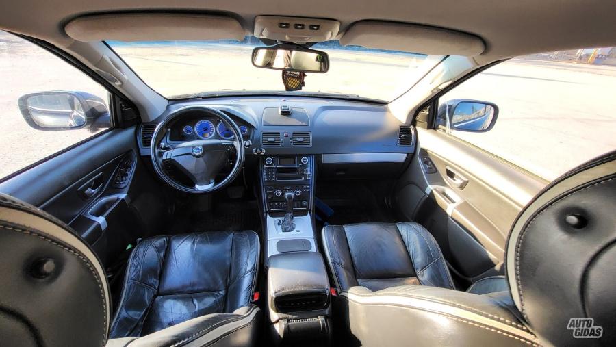 Melns Volvo XC90 2008 Plungė, ar dzinēja tilpumu 2.40 L un nobraukumu 385 tūkst. km par 3100 €, foto 9 vietnē AUTOMOTO.COM.LV
