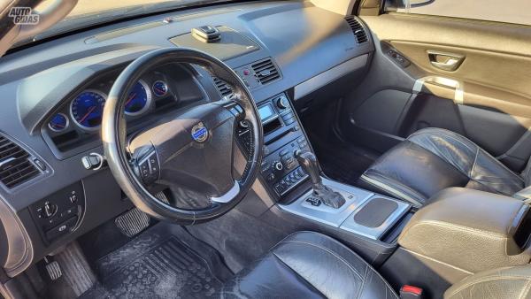 Volvo XC90 2008 Plungė vietnē Melns Volvo XC90 2008 Plungė, ar dzinēja tilpumu 2.40 L un nobraukumu 385 tūkst. km par 3100 €, foto 11 vietnē AUTOMOTO.COM.LV