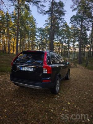 Black Volvo XC90 2008 in Riga, with an engine capacity of 2.40 L and mileage of 453 thousand km for 3000 €, photo 5 on AUTOMOTO.COM.LV