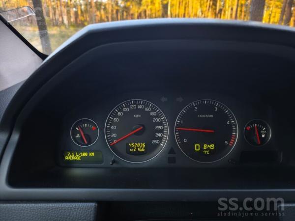 Volvo XC90 2008 Rīga vietnē Melns Volvo XC90 2008 Rīga, ar dzinēja tilpumu 2.40 L un nobraukumu 453 tūkst. km par 3000 €, foto 8 vietnē AUTOMOTO.COM.LV
