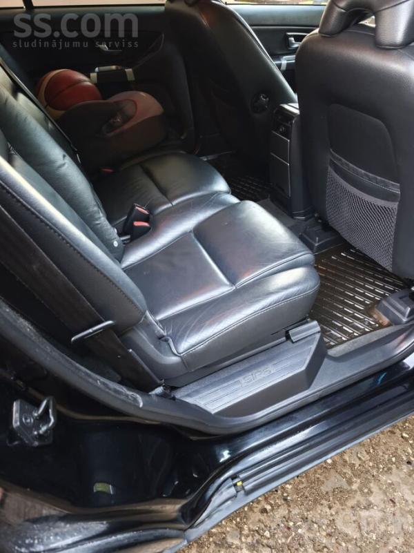 Volvo XC90 2008 Rīga vietnē Melns Volvo XC90 2008 Rīga, ar dzinēja tilpumu 2.40 L un nobraukumu 453 tūkst. km par 3000 €, foto 10 vietnē AUTOMOTO.COM.LV