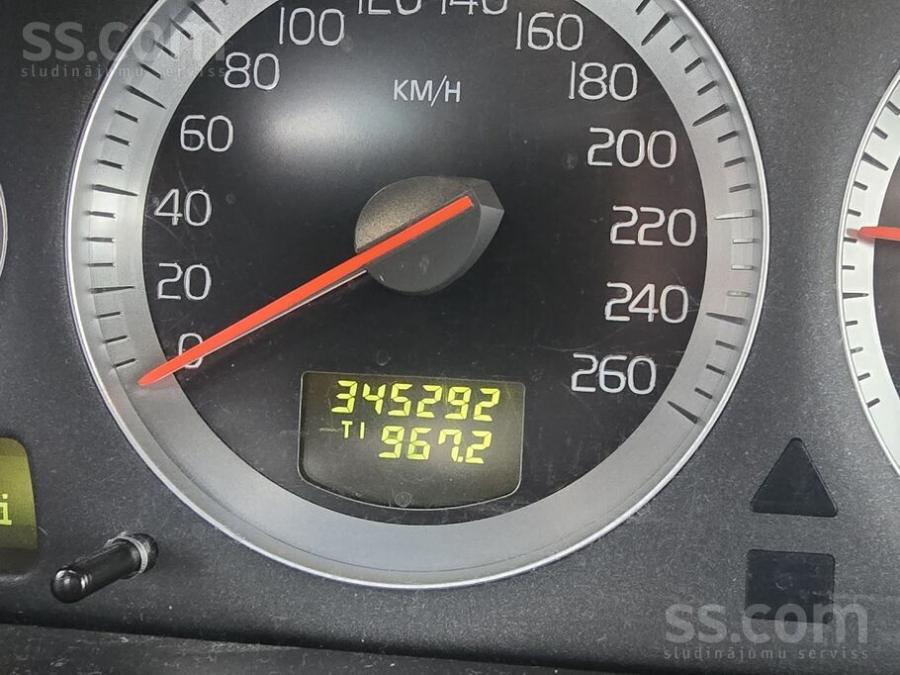 Melns Volvo XC90 2008 Rīga, ar dzinēja tilpumu 2.40 L un nobraukumu 0 tūkst. km par 3200 €, foto 10 vietnē AUTOMOTO.COM.LV