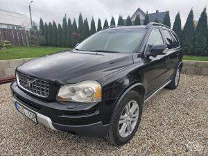 Melns Volvo XC90 2008 Viļņa, ar dzinēja tilpumu 2.40 L un nobraukumu 290 tūkst. km par 4600 €, foto  vietnē AUTOMOTO.COM.LV