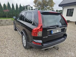Black Volvo XC90 2008 in Vilnius, with an engine capacity of 2.40 L and mileage of 290 thousand km for 4600 €, photo 4 on AUTOMOTO.COM.LV