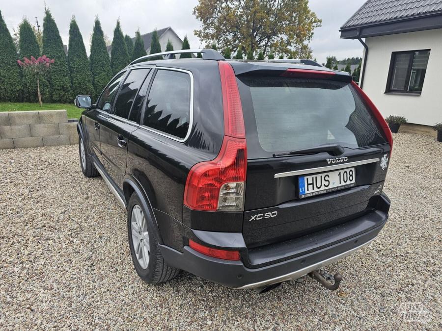 Black Volvo XC90 2008 in Vilnius, with an engine capacity of 2.40 L and mileage of 290 thousand km for 4600 €, photo 4 on AUTOMOTO.COM.LV