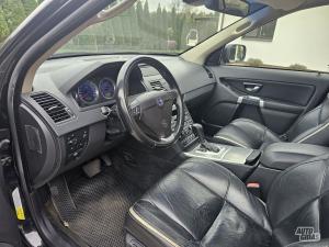 Black Volvo XC90 2008 in Vilnius, with an engine capacity of 2.40 L and mileage of 290 thousand km for 4600 €, photo 6 on AUTOMOTO.COM.LV