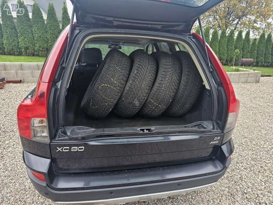 Black Volvo XC90 2008 in Vilnius, with an engine capacity of 2.40 L and mileage of 290 thousand km for 4600 €, photo 12 on AUTOMOTO.COM.LV