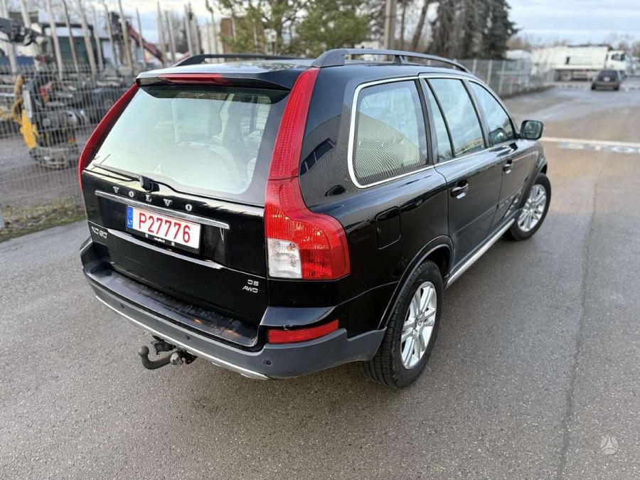 Black Volvo XC90 2009 in Ukmerge, with an engine capacity of 2.40 L and mileage of 310 thousand km for 4850 €, photo 4 on AUTOMOTO.COM.LV