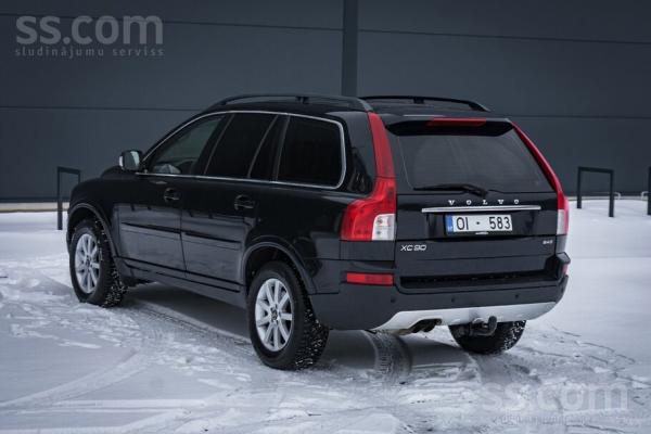Black Volvo XC90 2009 in Riga, with an engine capacity of 2.40 L and mileage of 0 thousand km for 7500 €, photo 6 on AUTOMOTO.COM.LV