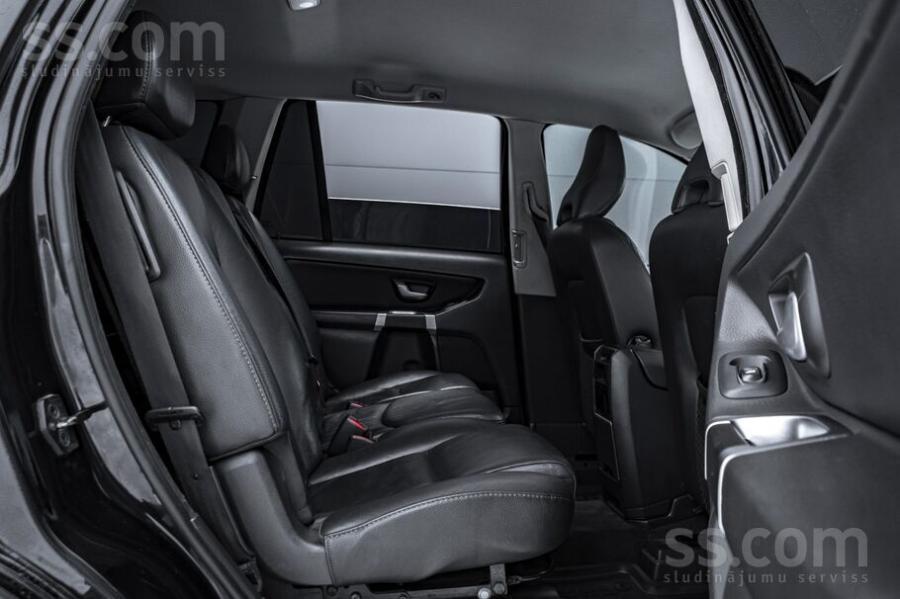 Melns Volvo XC90 2009 Rīga, ar dzinēja tilpumu 2.40 L un nobraukumu 0 tūkst. km par 7500 €, foto 9 vietnē AUTOMOTO.COM.LV