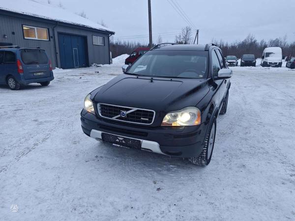 Black Volvo XC90 2009 in Kretinga, with an engine capacity of 2.40 L and mileage of 321 thousand km for 7750 €, photo 2 on AUTOMOTO.COM.LV