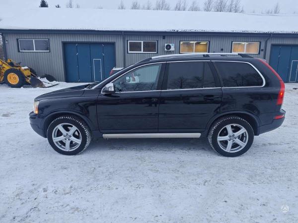 Black Volvo XC90 2009 in Kretinga, with an engine capacity of 2.40 L and mileage of 321 thousand km for 7750 €, photo 10 on AUTOMOTO.COM.LV