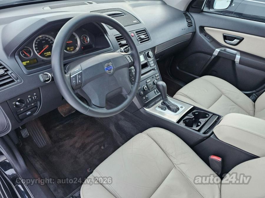 Melns Volvo XC90 2009 Tartu, ar dzinēja tilpumu 2.40 L un nobraukumu 244 tūkst. km par 7390 €, foto 10 vietnē AUTOMOTO.COM.LV
