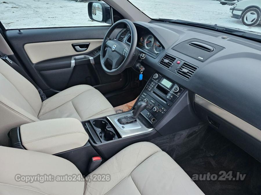 Melns Volvo XC90 2009 Tartu, ar dzinēja tilpumu 2.40 L un nobraukumu 244 tūkst. km par 7390 €, foto 12 vietnē AUTOMOTO.COM.LV