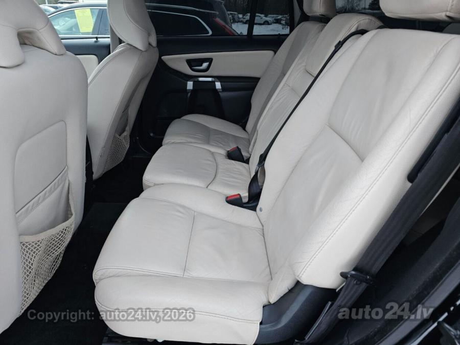 Melns Volvo XC90 2009 Tartu, ar dzinēja tilpumu 2.40 L un nobraukumu 244 tūkst. km par 7390 €, foto 13 vietnē AUTOMOTO.COM.LV