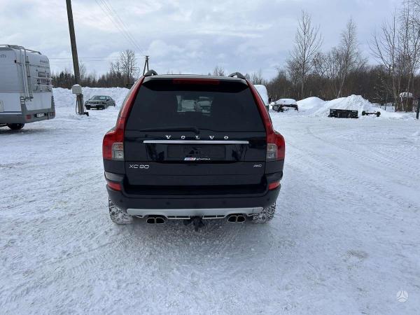 Melns Volvo XC90 2009 Kretinga, ar dzinēja tilpumu 2.40 L un nobraukumu 327 tūkst. km par 7850 €, foto 5 vietnē AUTOMOTO.COM.LV