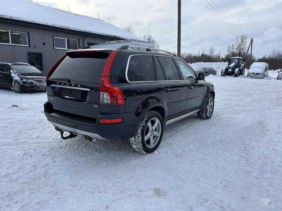 Melns Volvo XC90 2009 Kretinga, ar dzinēja tilpumu 2.40 L un nobraukumu 327 tūkst. km par 7850 €, foto 6 vietnē AUTOMOTO.COM.LV