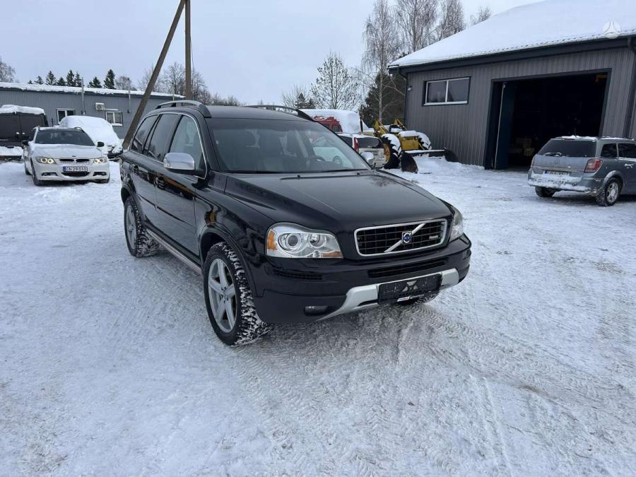 Melns Volvo XC90 2009 Kretinga, ar dzinēja tilpumu 2.40 L un nobraukumu 327 tūkst. km par 7850 €, foto 11 vietnē AUTOMOTO.COM.LV