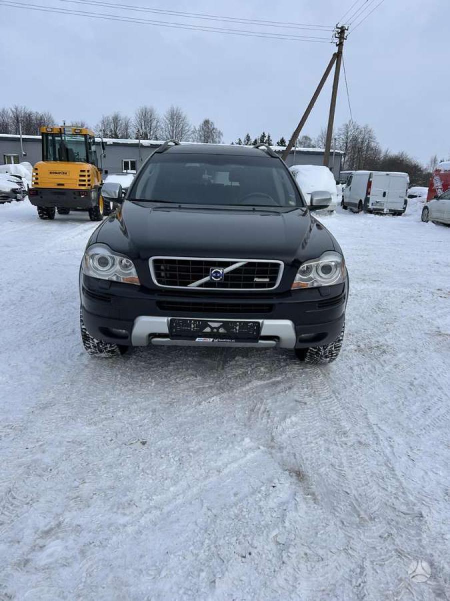 Melns Volvo XC90 2009 Kretinga, ar dzinēja tilpumu 2.40 L un nobraukumu 327 tūkst. km par 7850 €, foto 12 vietnē AUTOMOTO.COM.LV