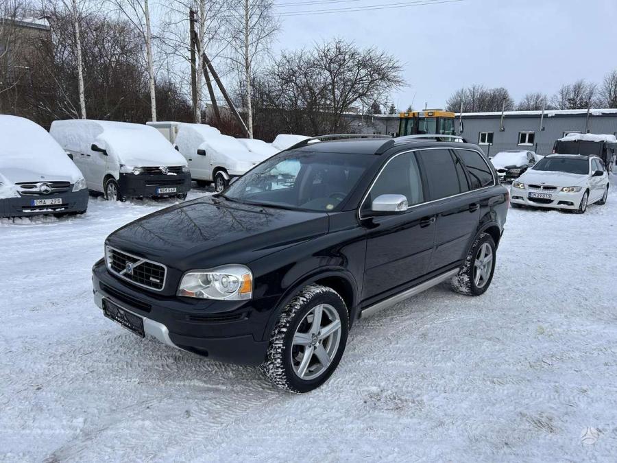 Melns Volvo XC90 2009 Kretinga, ar dzinēja tilpumu 2.40 L un nobraukumu 327 tūkst. km par 7850 €, foto 13 vietnē AUTOMOTO.COM.LV