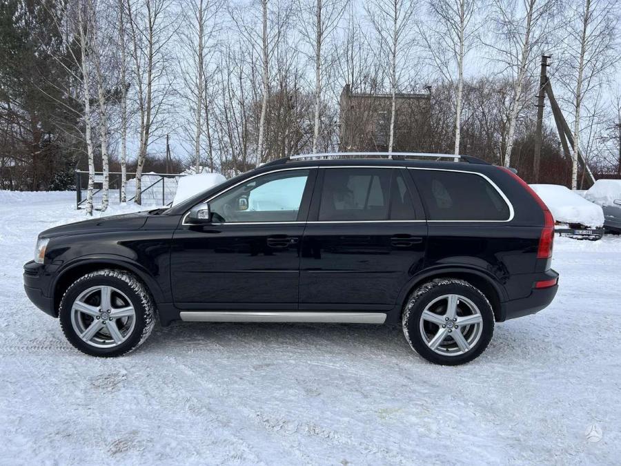 Melns Volvo XC90 2009 Kretinga, ar dzinēja tilpumu 2.40 L un nobraukumu 327 tūkst. km par 7850 €, foto 15 vietnē AUTOMOTO.COM.LV