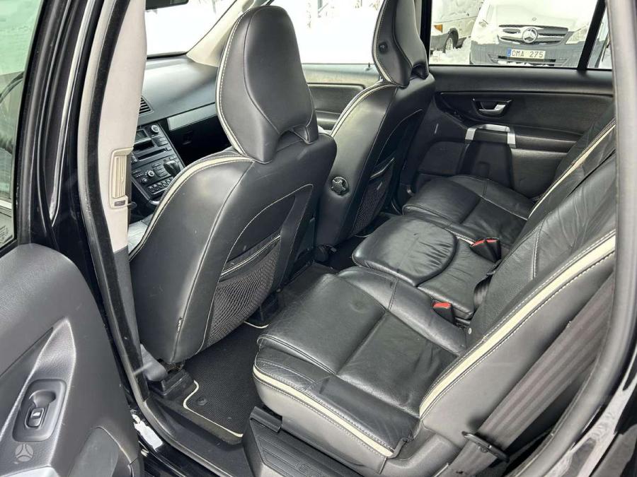 Melns Volvo XC90 2009 Kretinga, ar dzinēja tilpumu 2.40 L un nobraukumu 327 tūkst. km par 7850 €, foto 19 vietnē AUTOMOTO.COM.LV