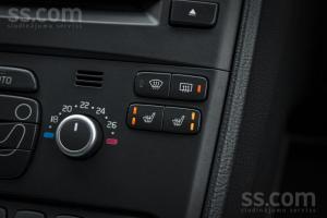 Melns Volvo XC90 2009 Rīga, ar dzinēja tilpumu 2.40 L un nobraukumu 274 tūkst. km par 6995 €, foto 25 vietnē AUTOMOTO.COM.LV