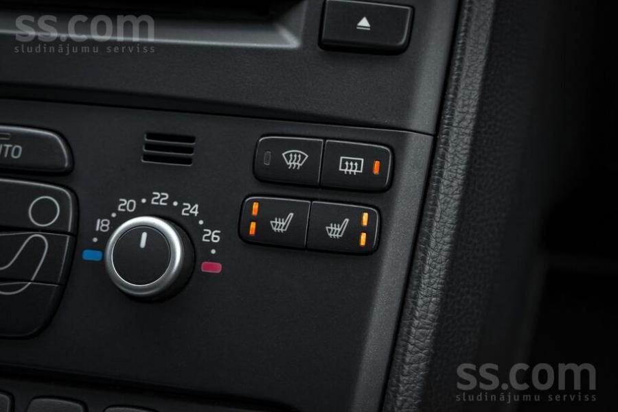 Melns Volvo XC90 2009 Rīga, ar dzinēja tilpumu 2.40 L un nobraukumu 274 tūkst. km par 6995 €, foto 25 vietnē AUTOMOTO.COM.LV