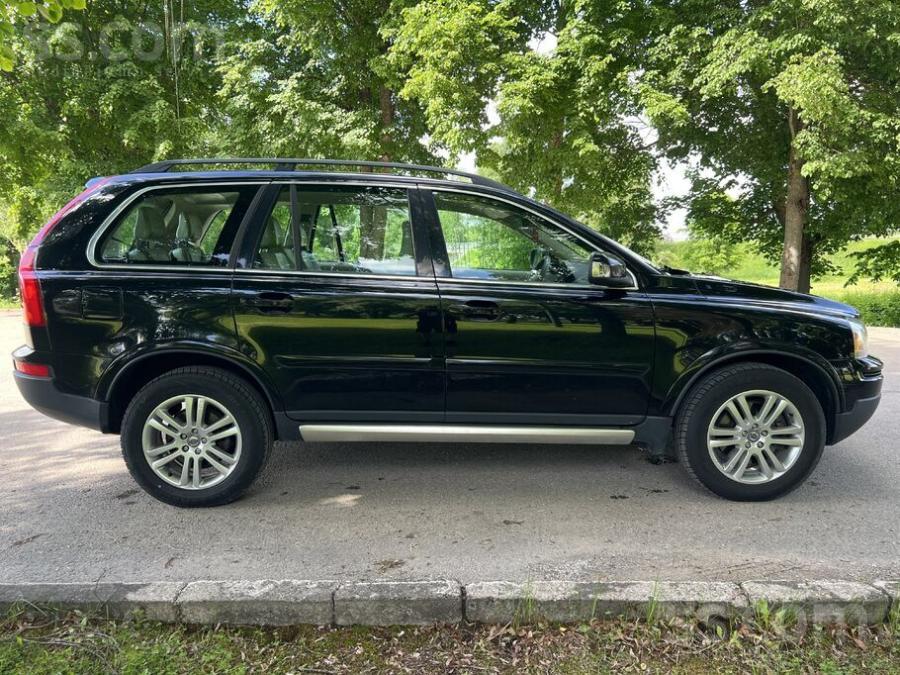 Black Volvo XC90 2009 in Rezekne, with an engine capacity of 2.40 L and mileage of 0 thousand km for 5650 €, photo 5 on AUTOMOTO.COM.LV