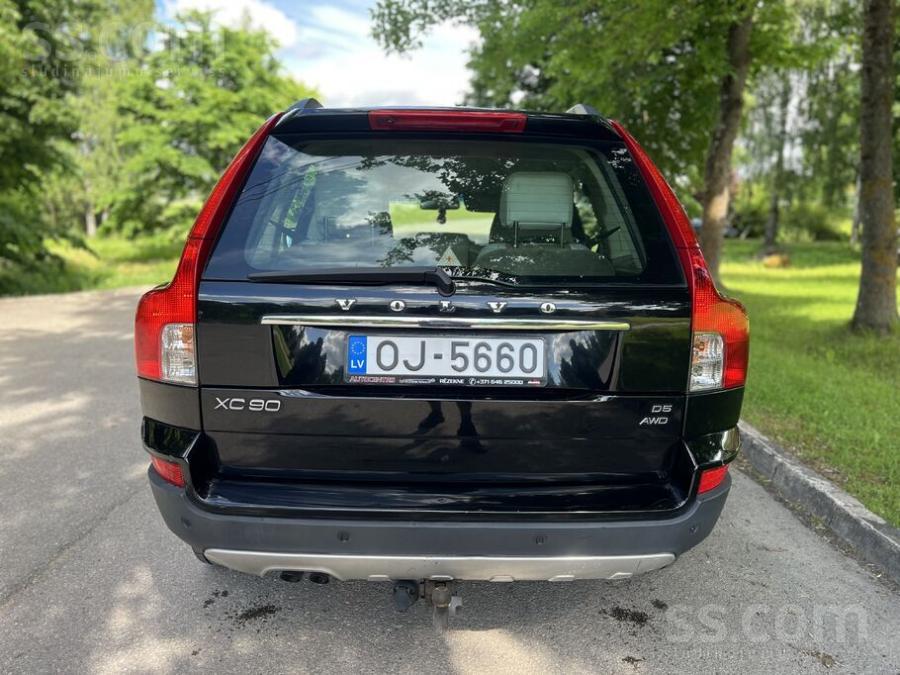 Black Volvo XC90 2009 in Rezekne, with an engine capacity of 2.40 L and mileage of 0 thousand km for 5650 €, photo 8 on AUTOMOTO.COM.LV