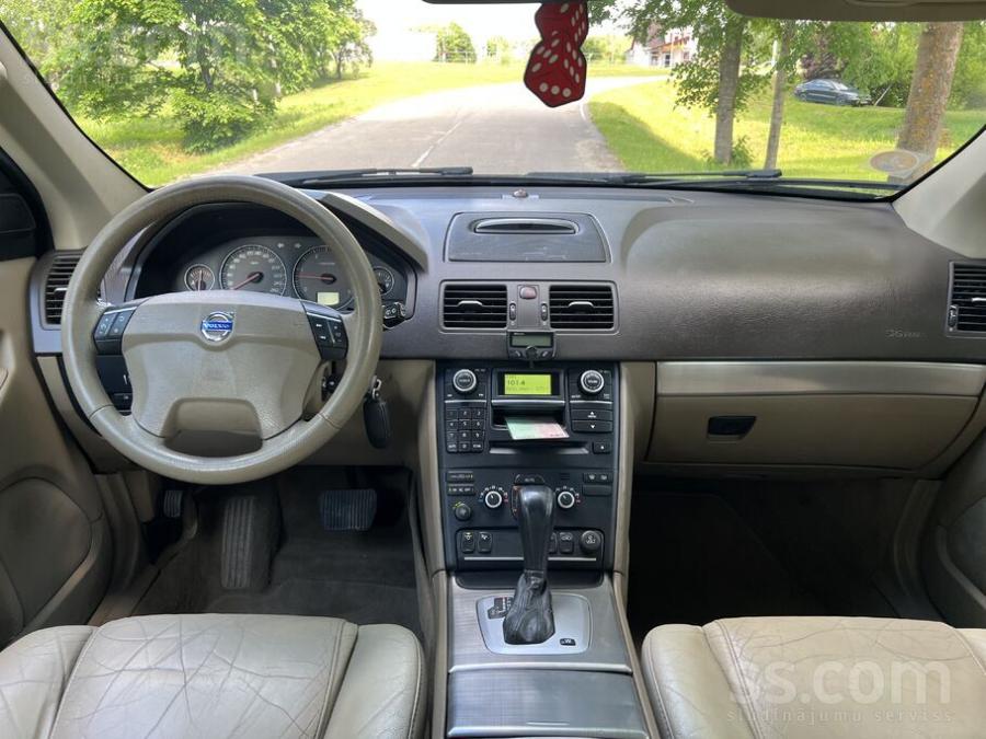 Black Volvo XC90 2009 in Rezekne, with an engine capacity of 2.40 L and mileage of 0 thousand km for 5650 €, photo 14 on AUTOMOTO.COM.LV