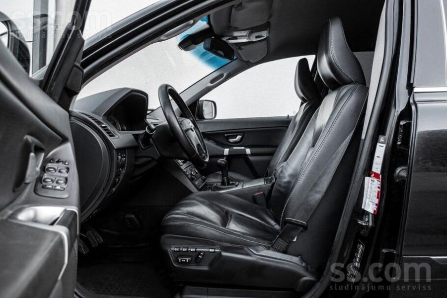 Melns Volvo XC90 2009 Rīga, ar dzinēja tilpumu 2.40 L un nobraukumu 0 tūkst. km par 7500 €, foto 9 vietnē AUTOMOTO.COM.LV
