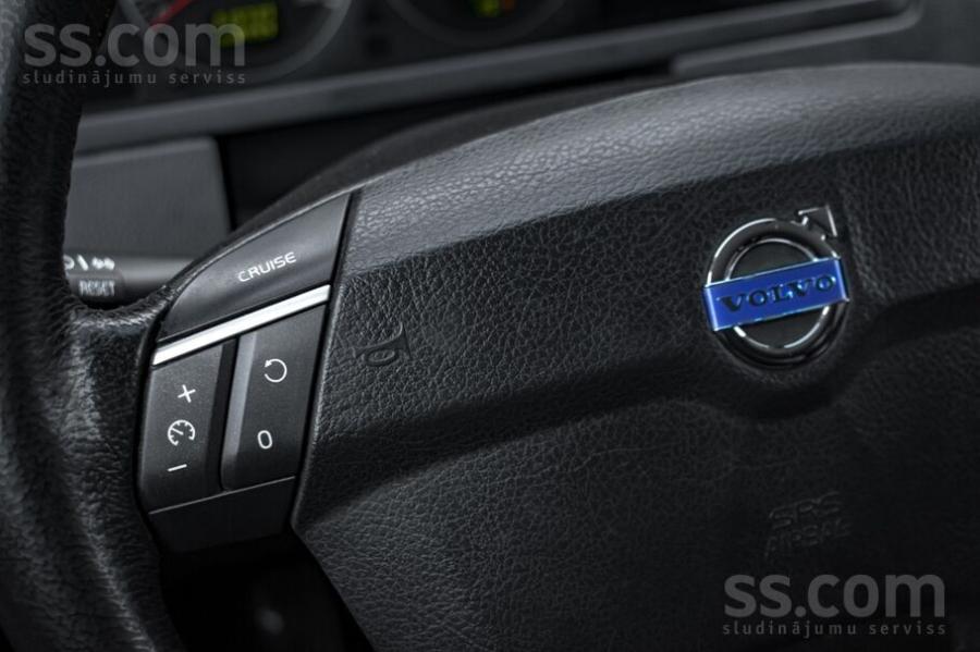 Melns Volvo XC90 2009 Rīga, ar dzinēja tilpumu 2.40 L un nobraukumu 0 tūkst. km par 7500 €, foto 17 vietnē AUTOMOTO.COM.LV