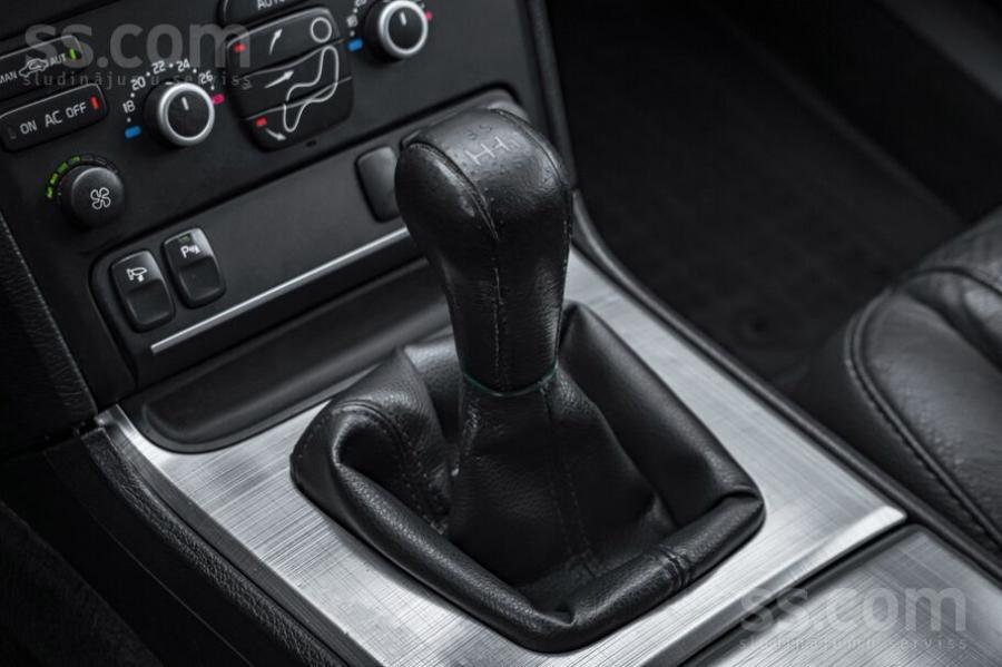 Melns Volvo XC90 2009 Rīga, ar dzinēja tilpumu 2.40 L un nobraukumu 0 tūkst. km par 7500 €, foto 21 vietnē AUTOMOTO.COM.LV