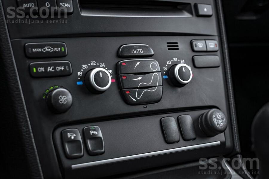Melns Volvo XC90 2009 Rīga, ar dzinēja tilpumu 2.40 L un nobraukumu 0 tūkst. km par 7500 €, foto 22 vietnē AUTOMOTO.COM.LV