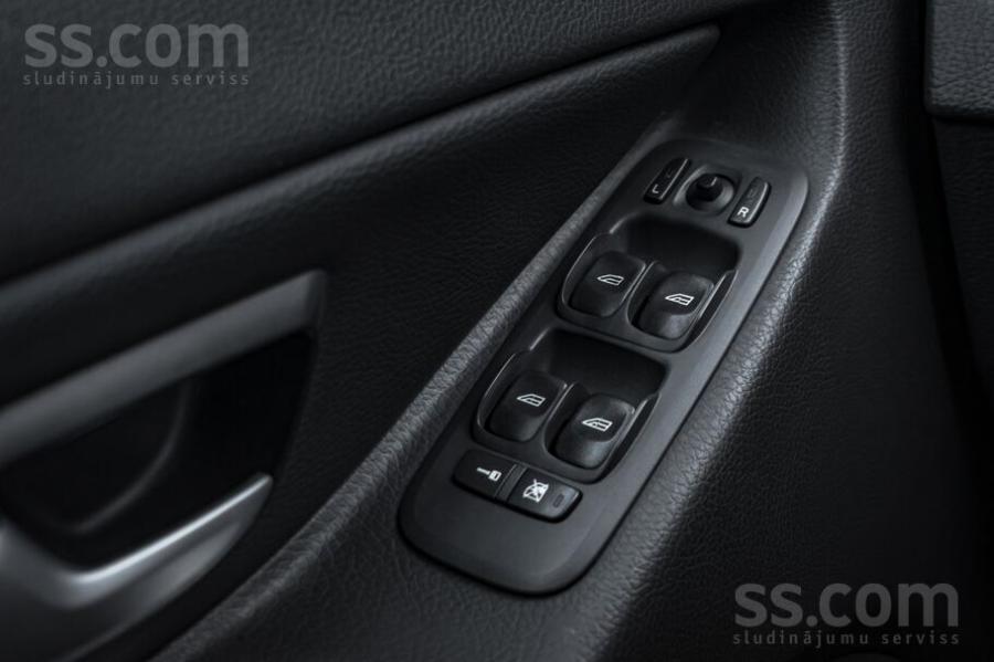 Melns Volvo XC90 2009 Rīga, ar dzinēja tilpumu 2.40 L un nobraukumu 0 tūkst. km par 7500 €, foto 24 vietnē AUTOMOTO.COM.LV