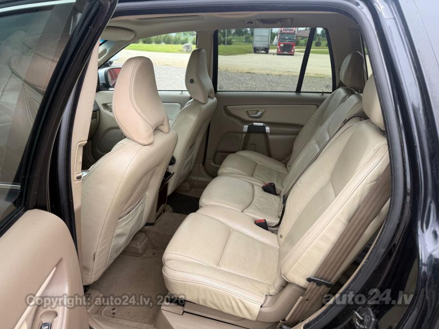 Melns Volvo XC90 2009 Viljandi, ar dzinēja tilpumu 2.40 L un nobraukumu 330 tūkst. km par 7999 €, foto 11 vietnē AUTOMOTO.COM.LV