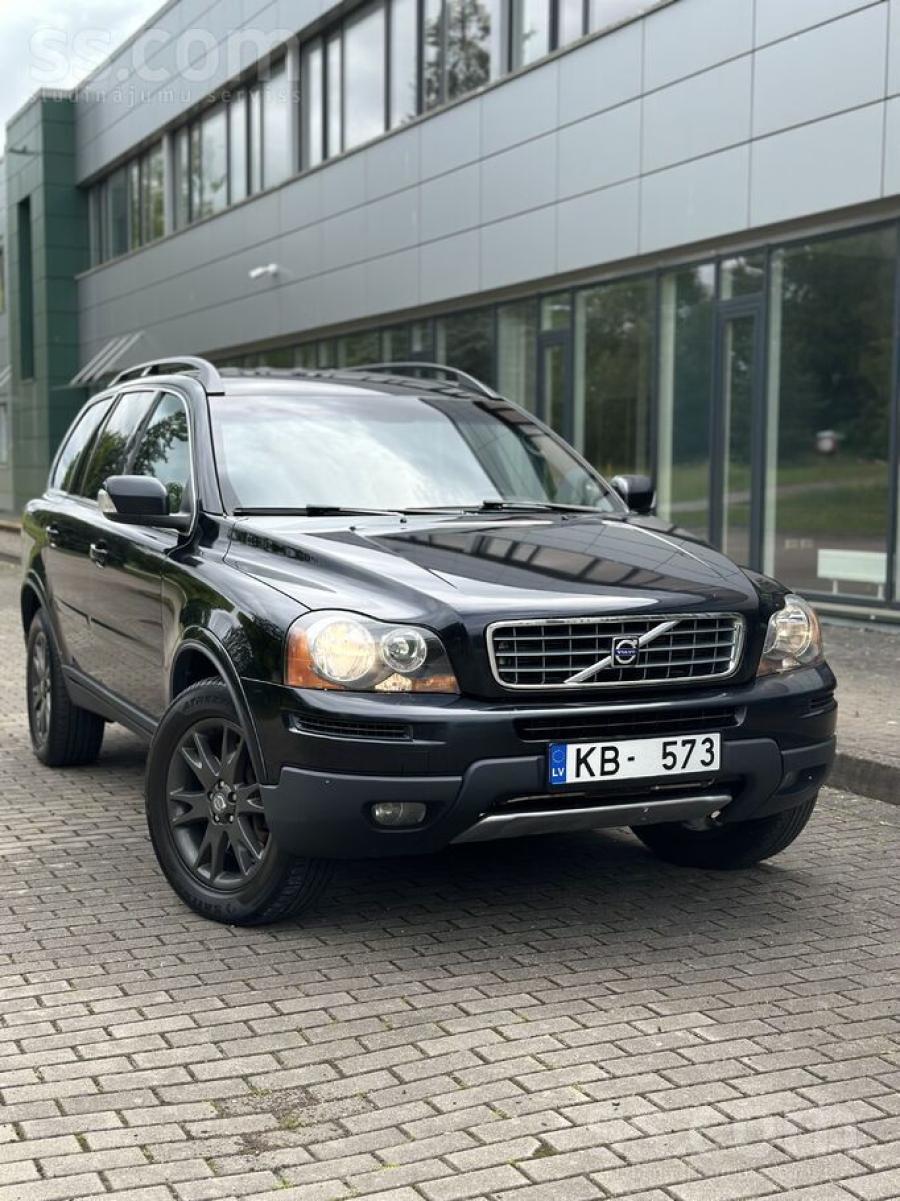 Black Volvo XC90 2009 in Tukums, with an engine capacity of 2.40 L and mileage of 427 thousand km for 4700 €, photo 1 on AUTOMOTO.COM.LV