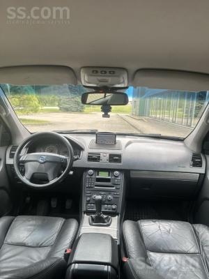 Black Volvo XC90 2009 in Tukums, with an engine capacity of 2.40 L and mileage of 427 thousand km for 4700 €, photo 14 on AUTOMOTO.COM.LV