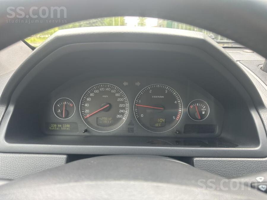 Black Volvo XC90 2009 in Tukums, with an engine capacity of 2.40 L and mileage of 427 thousand km for 4700 €, photo 21 on AUTOMOTO.COM.LV