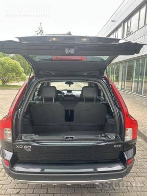 Black Volvo XC90 2009 in Tukums, with an engine capacity of 2.40 L and mileage of 427 thousand km for 4700 €, photo 26 on AUTOMOTO.COM.LV