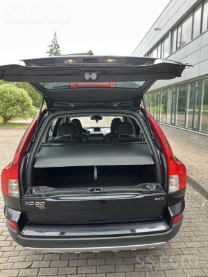 Black Volvo XC90 2009 in Tukums, with an engine capacity of 2.40 L and mileage of 427 thousand km for 4700 €, photo 28 on AUTOMOTO.COM.LV
