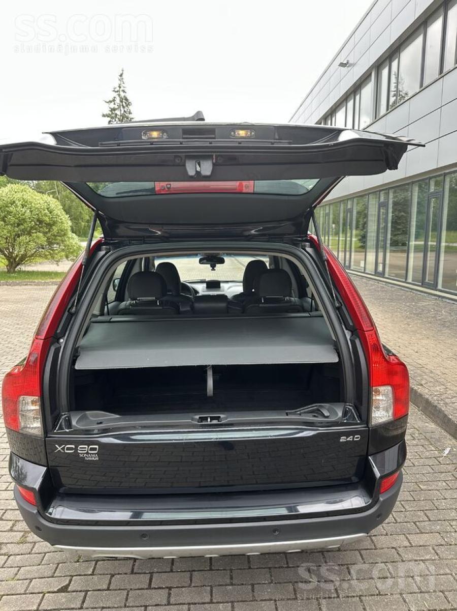 Black Volvo XC90 2009 in Tukums, with an engine capacity of 2.40 L and mileage of 427 thousand km for 4700 €, photo 28 on AUTOMOTO.COM.LV
