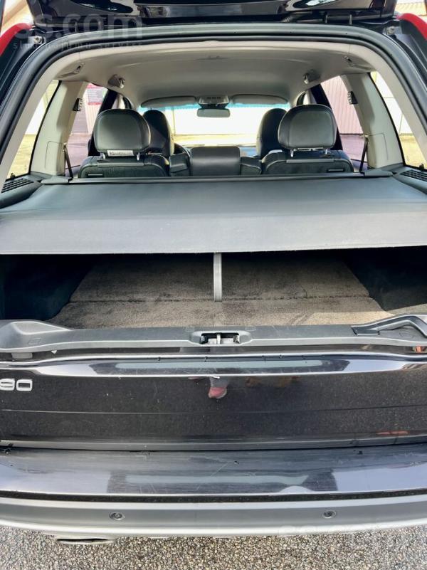 Black Volvo XC90 2009 in Limbazi, with an engine capacity of 2.40 L and mileage of 275 thousand km for 5900 €, photo 6 on AUTOMOTO.COM.LV