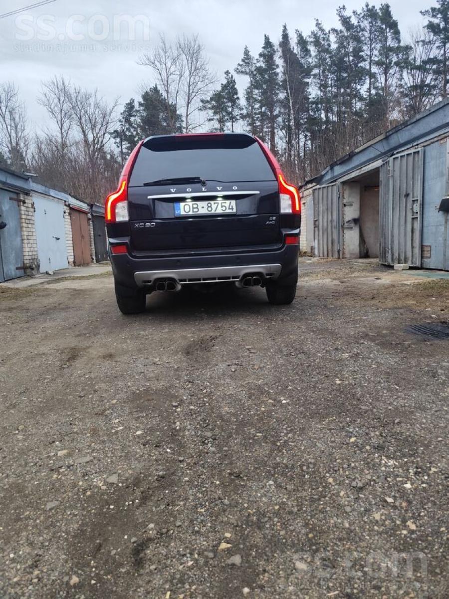 Melns Volvo XC90 2009 Rīga, ar dzinēja tilpumu 2.40 L un nobraukumu 0 tūkst. km par 8500 €, foto 3 vietnē AUTOMOTO.COM.LV