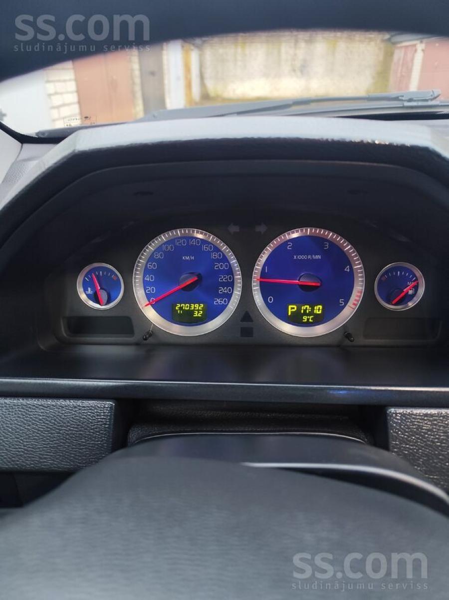 Melns Volvo XC90 2009 Rīga, ar dzinēja tilpumu 2.40 L un nobraukumu 0 tūkst. km par 8500 €, foto 6 vietnē AUTOMOTO.COM.LV