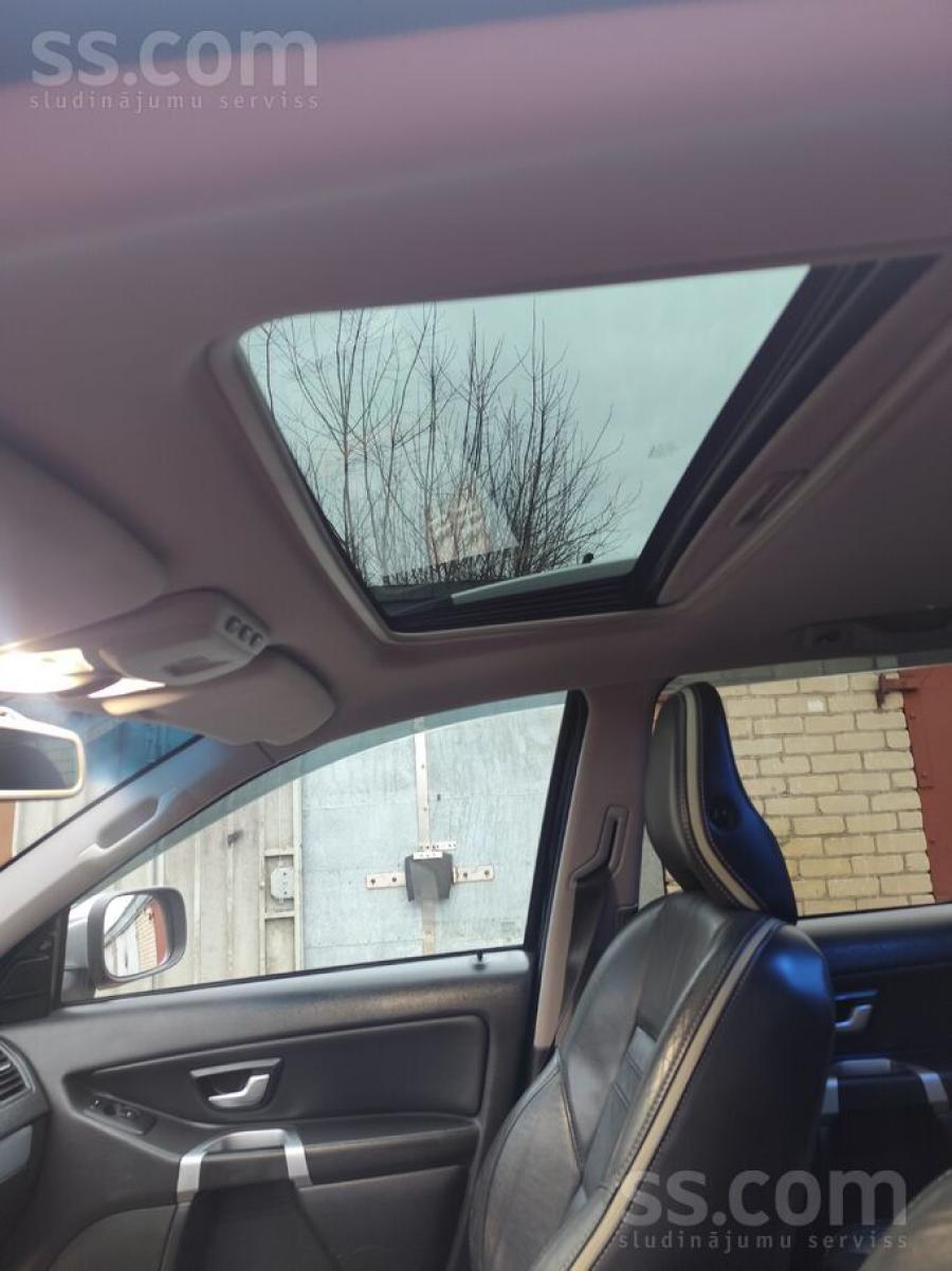 Melns Volvo XC90 2009 Rīga, ar dzinēja tilpumu 2.40 L un nobraukumu 0 tūkst. km par 8500 €, foto 8 vietnē AUTOMOTO.COM.LV